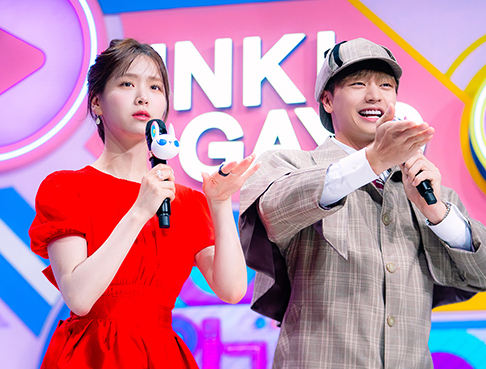 [현장포토] 무비 스타로 변신한 2MC! : 현장포토 : SBS