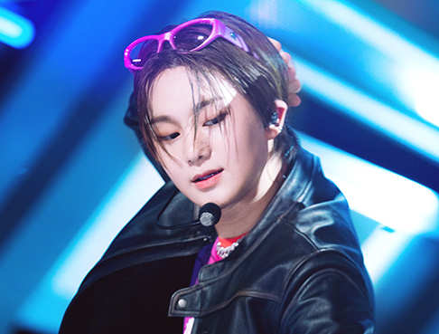 [현장포토] Y2K 레트로 무드! TNX - 장현수 : 현장포토 : SBS