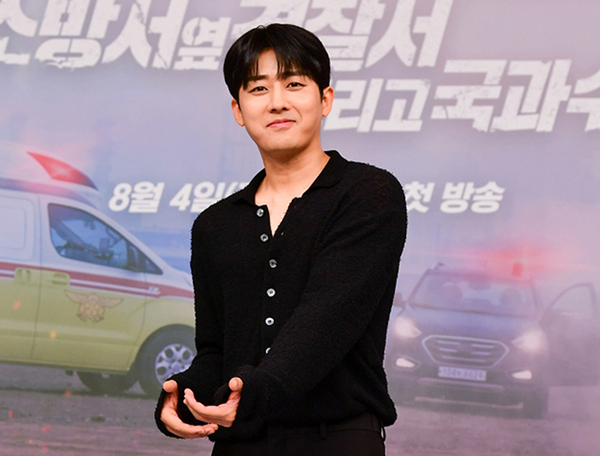 소방서 옆 경찰서 그리고 국과수 포토갤러리 소방서 옆 경찰서 그리고 국과수 제작발표회 봉도진 역 ‘손호준 Sbs