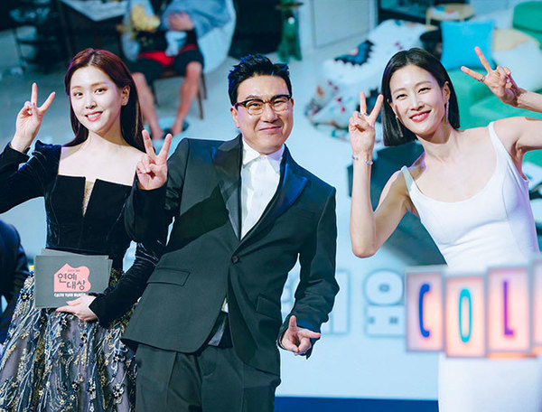 [MC석 비하인드] 2023 SBS 예능을 마무리해 준 3MC♥ : 현장포토 : SBS