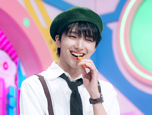 [현장포토] 낭만가득 3MC! - 스페셜MC 운학 : 현장포토 : SBS