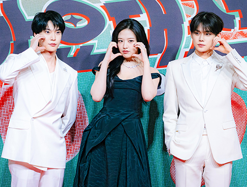 [비하인드] 3MC 도영X연준X안유진 : PHOTO : SBS