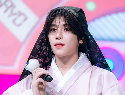 [현장포토] 인기가요 설날요정! 3MC - 스페셜MC 시온 : 현장포토 : SBS