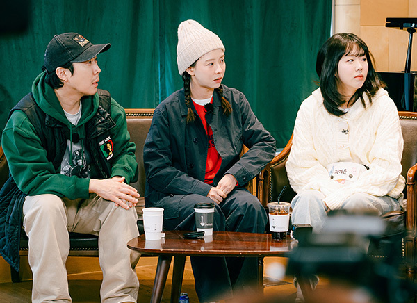 런닝맨 : 런닝맨 사진관 : [비하인드] 종국이네 방문하기 〈SOS 중증정리구역〉 레이스 (1) : SBS